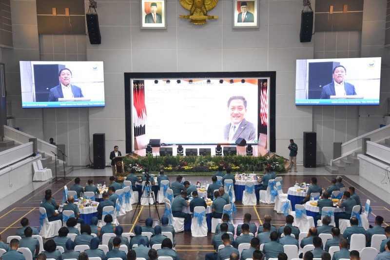 Prajurit Koarmada II Ikuti Kuliah Umum dan Bedah Buku Sea Power ...